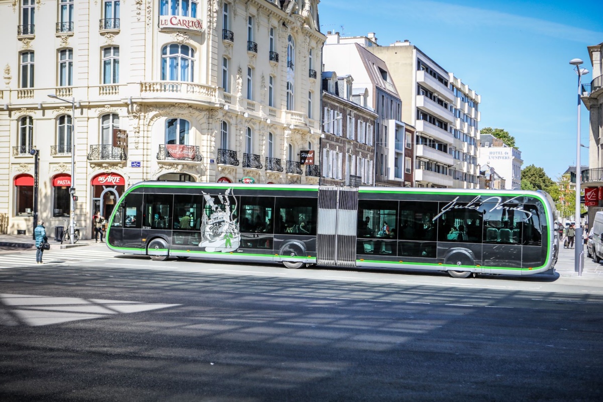Electric buses roll out in Northern France - Smart Cities World
